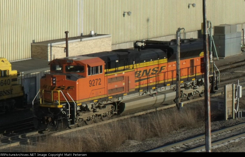 BNSF 9272